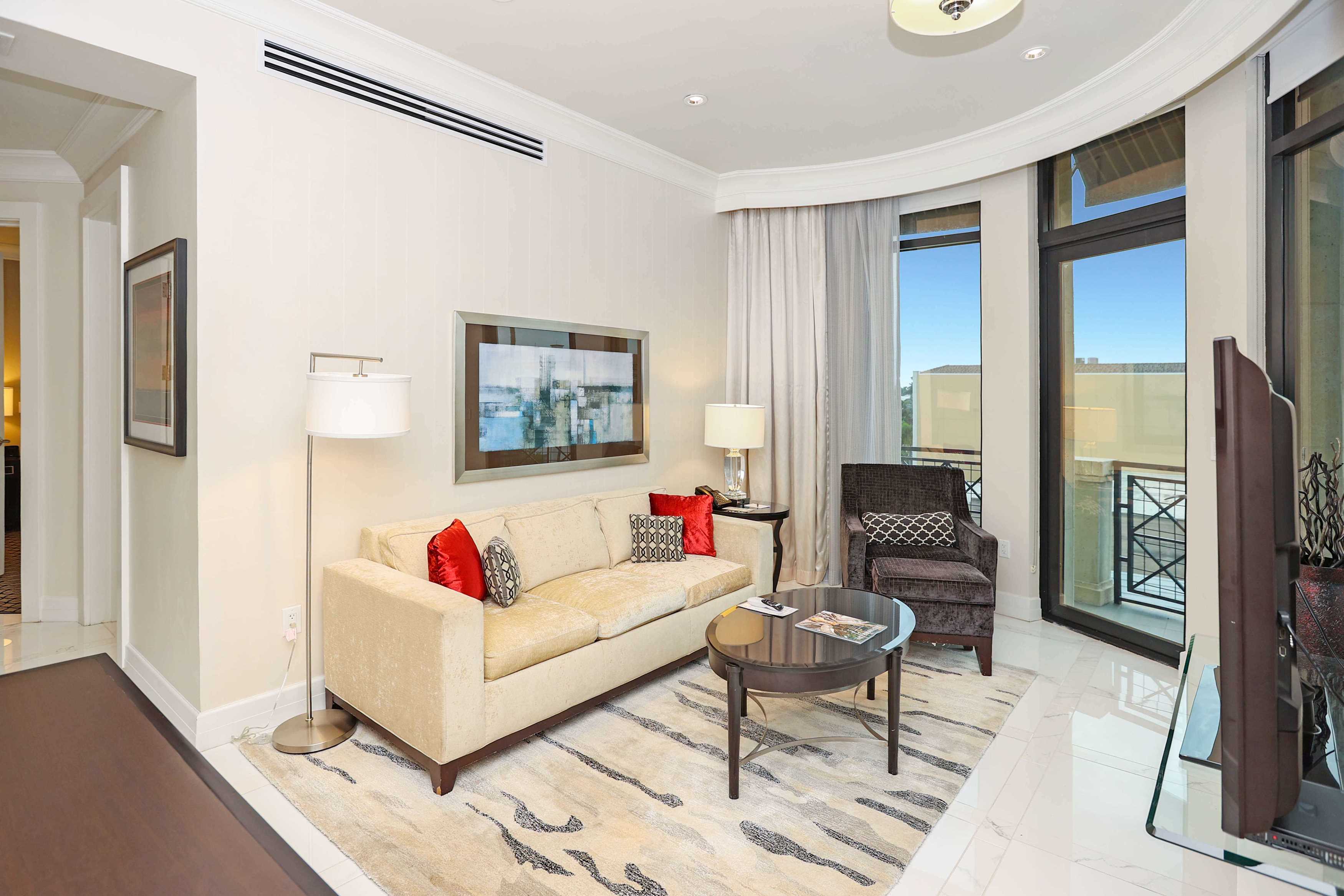 Ambassador Suite | Inn on Fifth